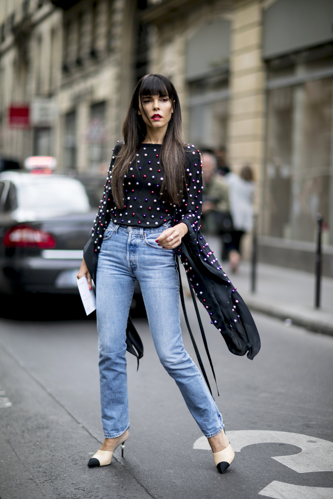 Basique mode : le jean droit - Les 10 basiques mode que possèdent ... Basique mode : le jean droit - Les 10 basiques mode que possèdent ...