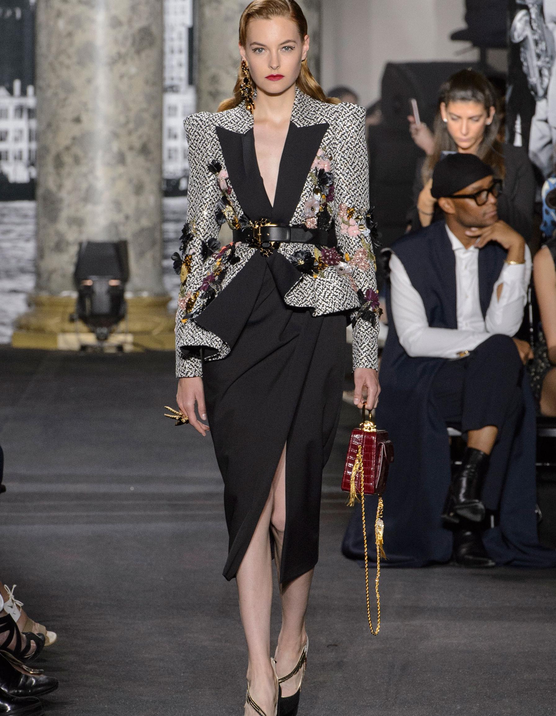 Défilé Elie Saab Haute Couture Automne Hiver 2016 2017 Paris Elle